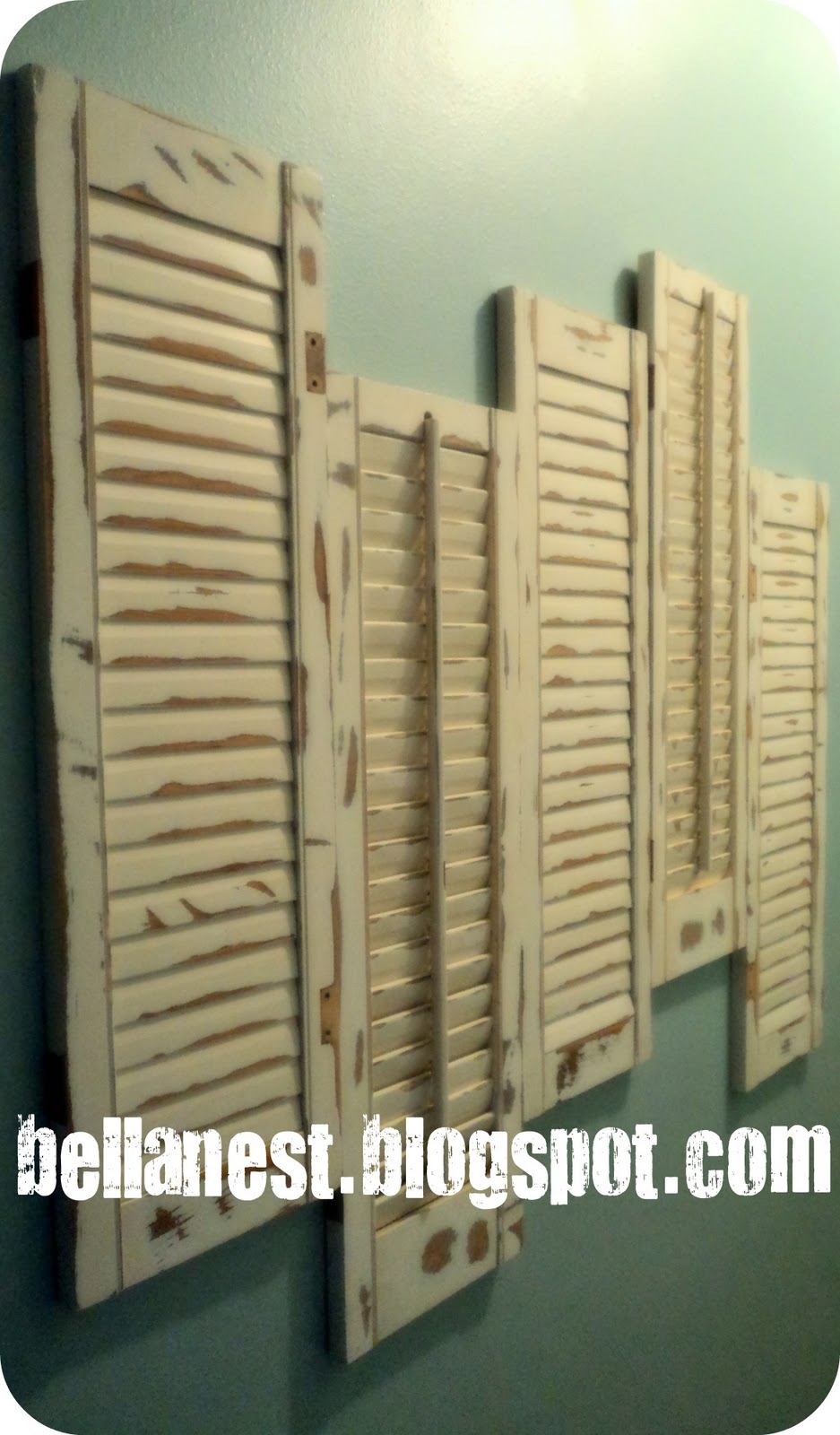 Bella Nest: Shabby Shutter Display