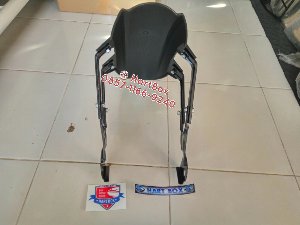 Mudguard / Spakbor Belakang Kolong Variasi Universal r15,xabre, vixion ...