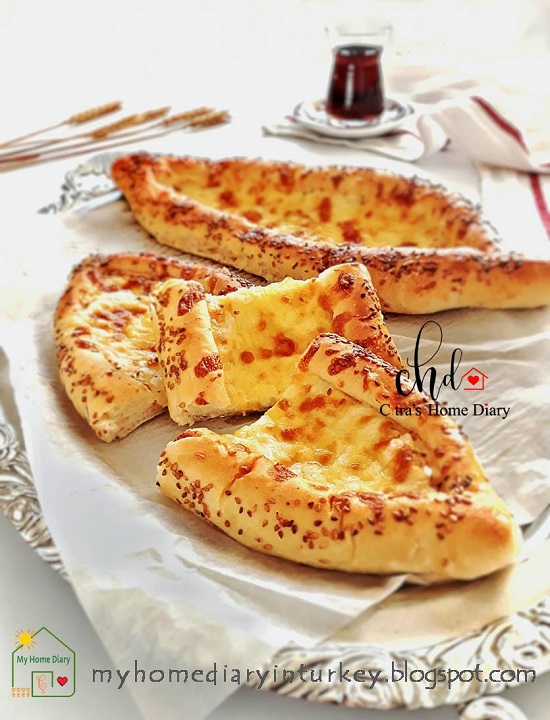 Citra's Home Diary: Peynirli pide (pastane usulü) / Turkish Cheesy Pide ...