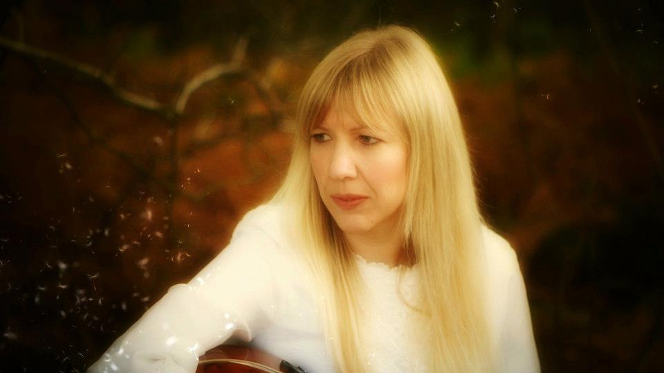Folk All: BECKY MILLS