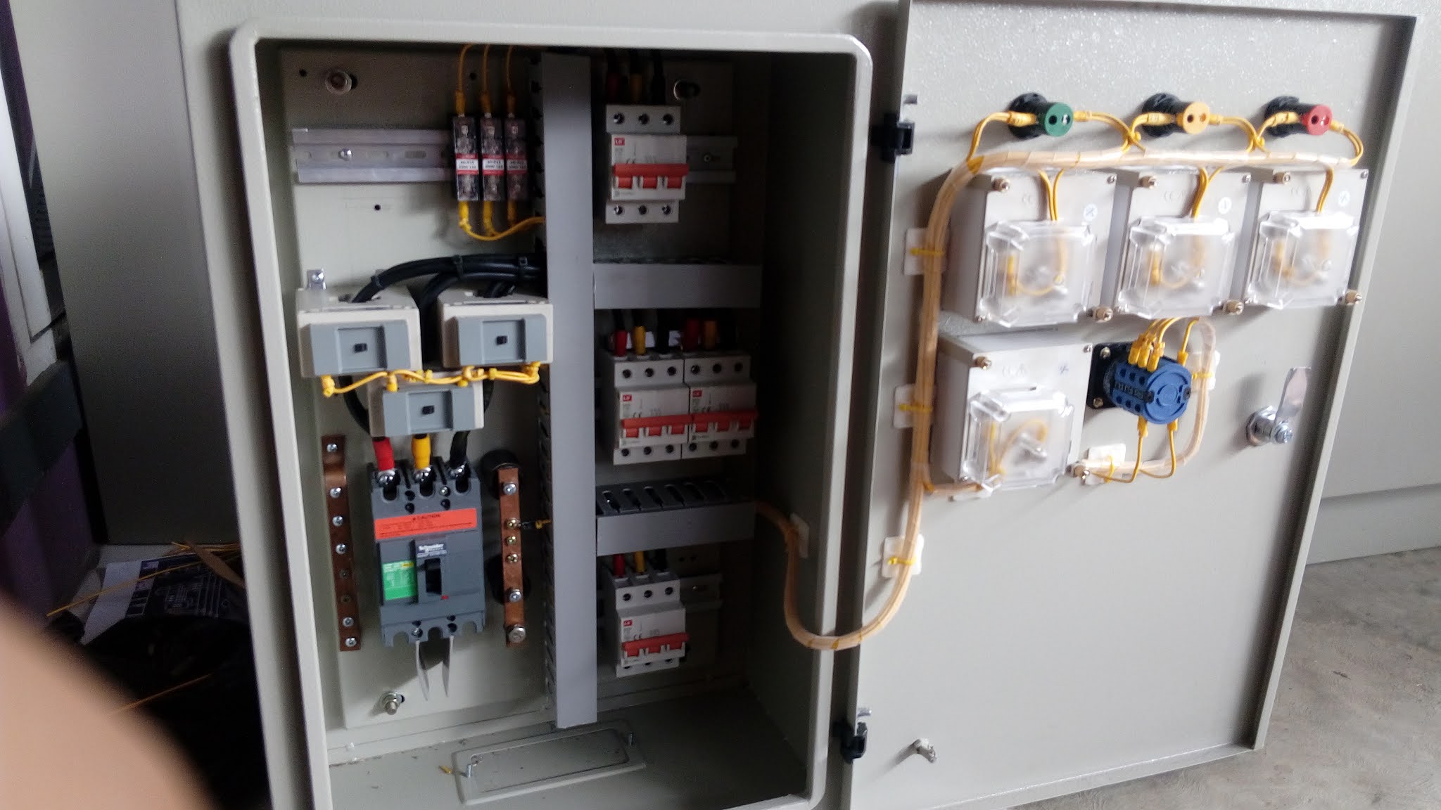 INSTALASI LISTRIK PANEL