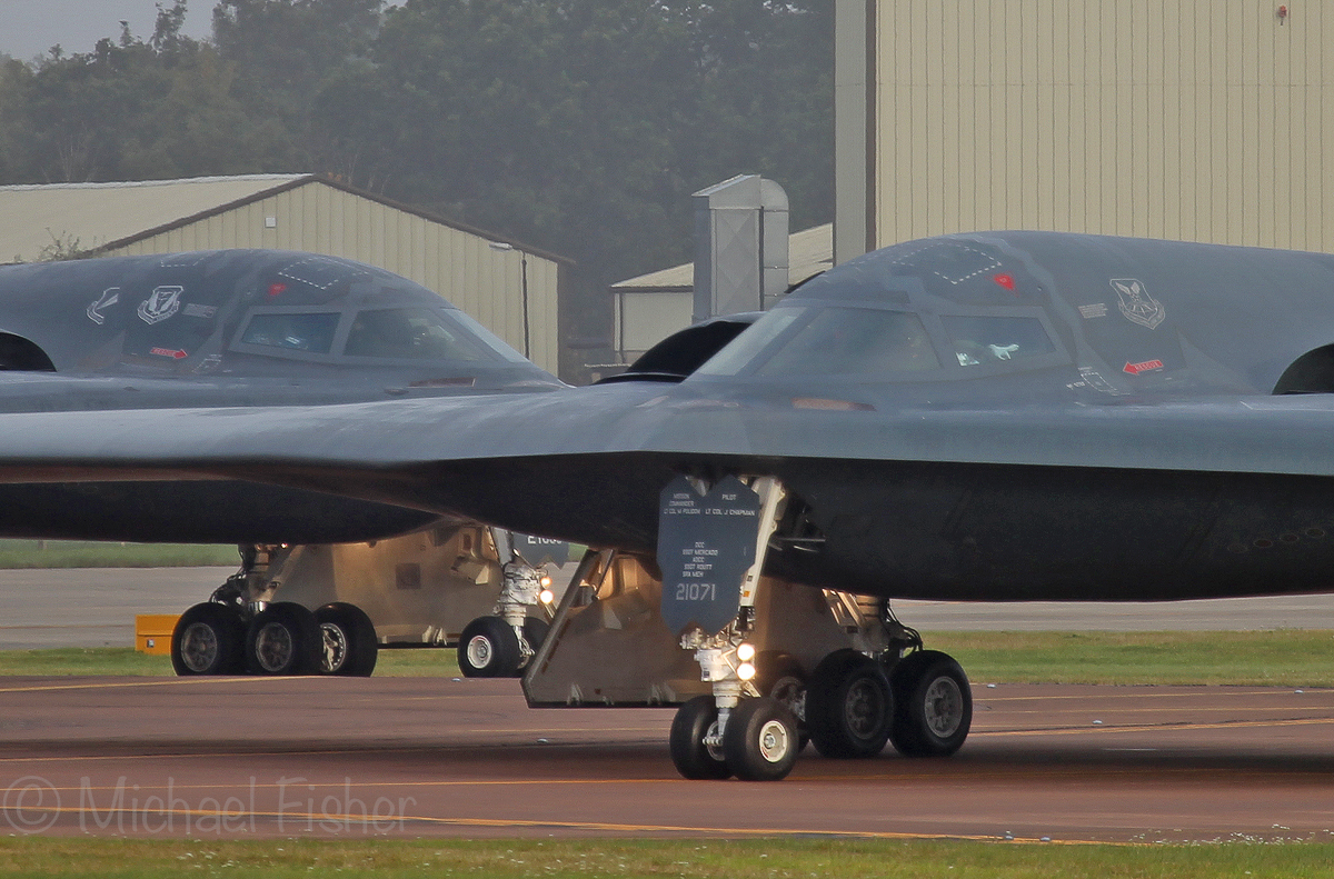 Legendary Moments in Military Aviation: B-2A Stealth bomber operations ...