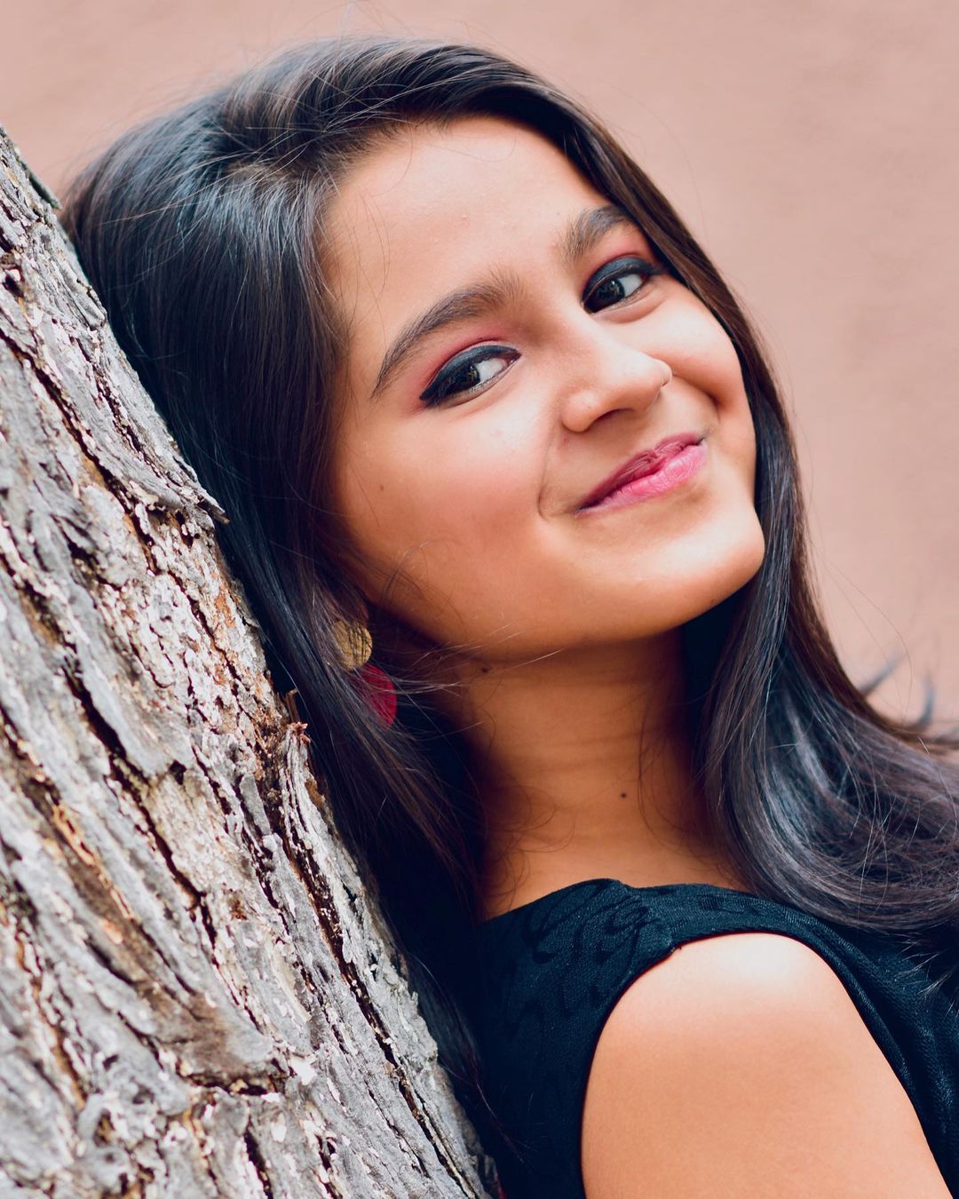 Mahi Singhvi Mishty Charming Wallpapers Photos Images Collection