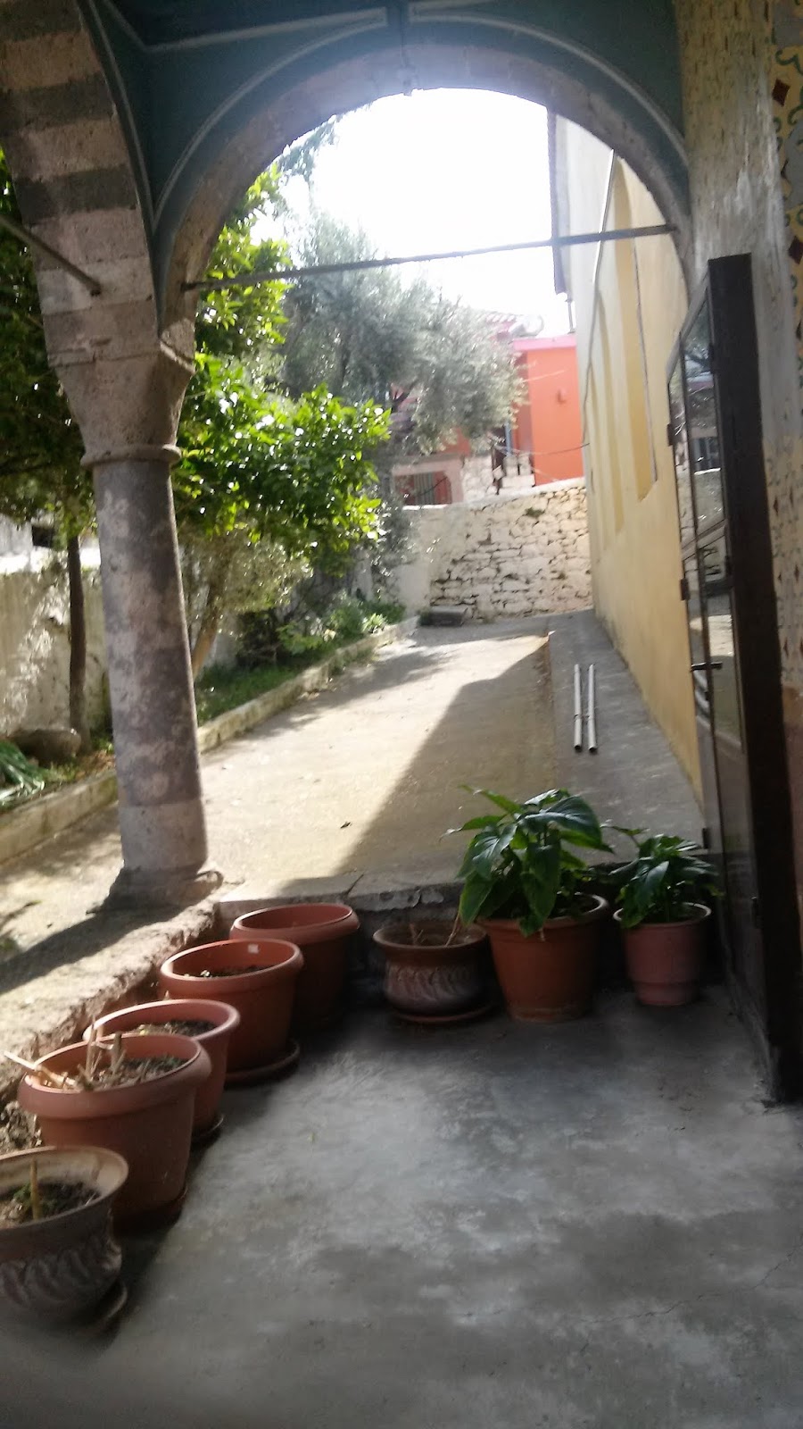 Ι. Ν. ΤΙΜΙΟΥ ΠΡΟΔΡΟΜΟΥ ΛΙΣΒΟΡΙΟΥ: Ι. Ν. ΤΙΜΙΟΥ ΠΡΟΔΡΟΜΟΥ ΛΙΣΒΟΡΙΟΥ