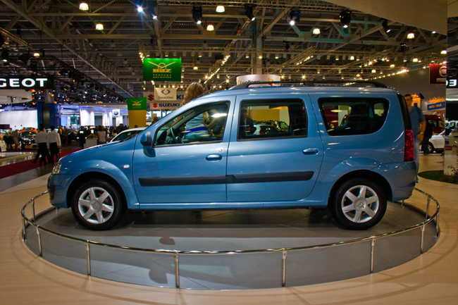 Мой автомобиль Рено: На АВТОВАЗе с начали собирать автомобиль Lada R90 ...