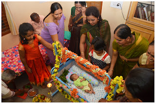 Vinay's blog hole on the net: 'Thottilu pooja' (Cradle Pooja) for our son!