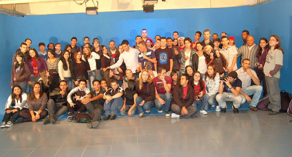 BELLARMINI: Turma DESIGN - Unip Marques no estúdio de foto