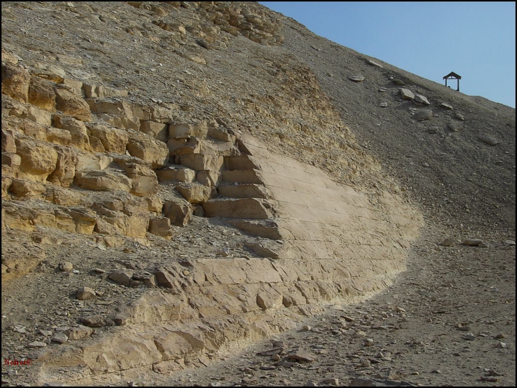 HET OUDE EGYPTE, MONUMENTEN: MEIDUM, PIRAMID of Snefru