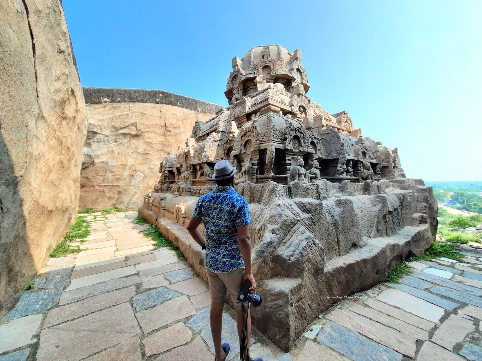 Kazhugumalai Temples and Therikadu Desert