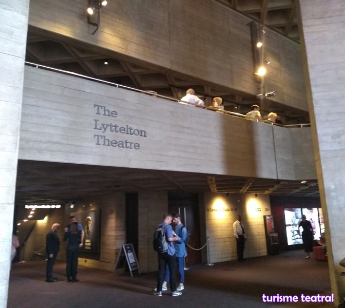 TURISME TEATRAL: NATIONAL THEATRE (Lyttelton Theatre)