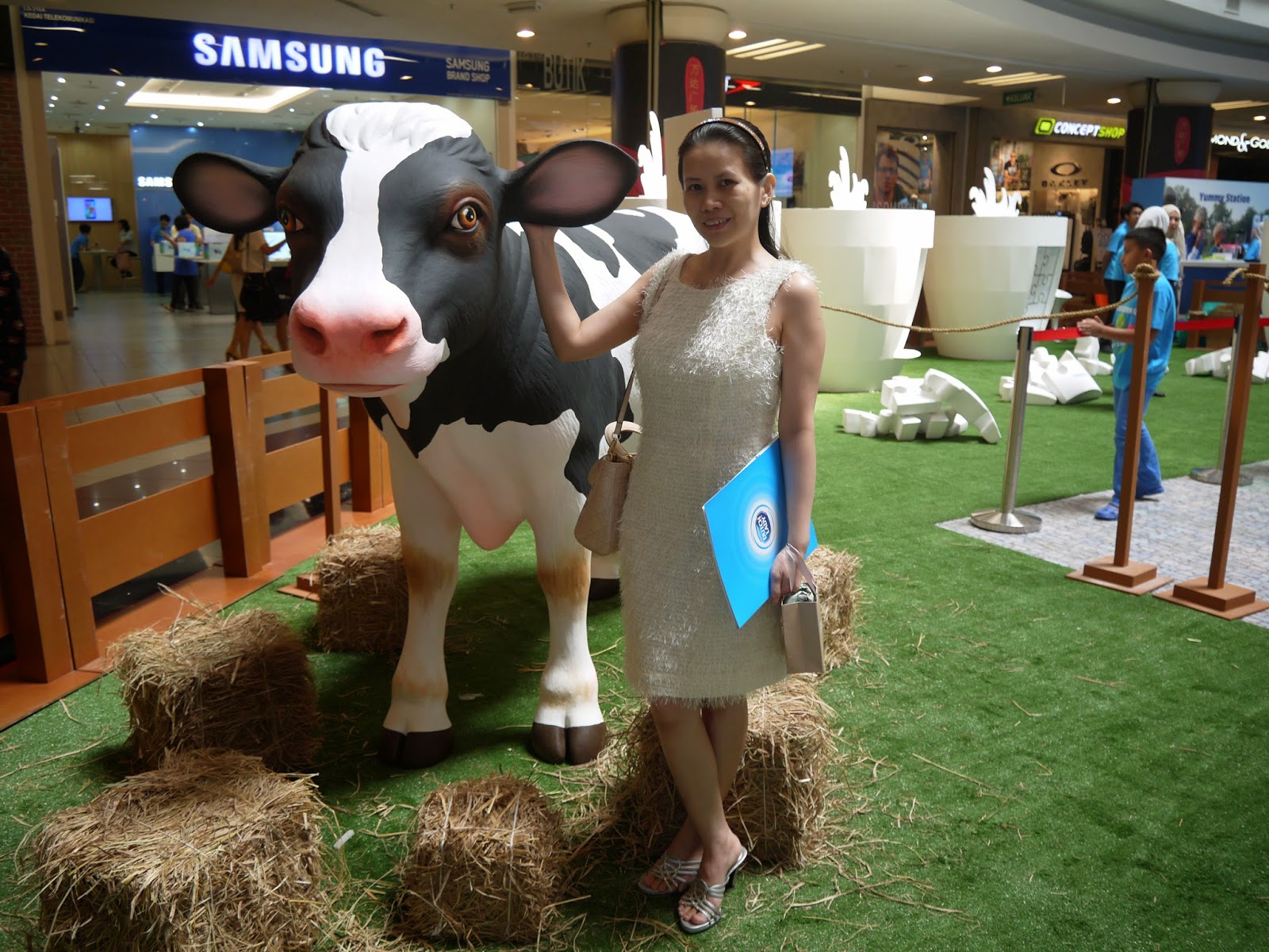 EVERGREEN LOVE: Dutch Lady Farming Heritage