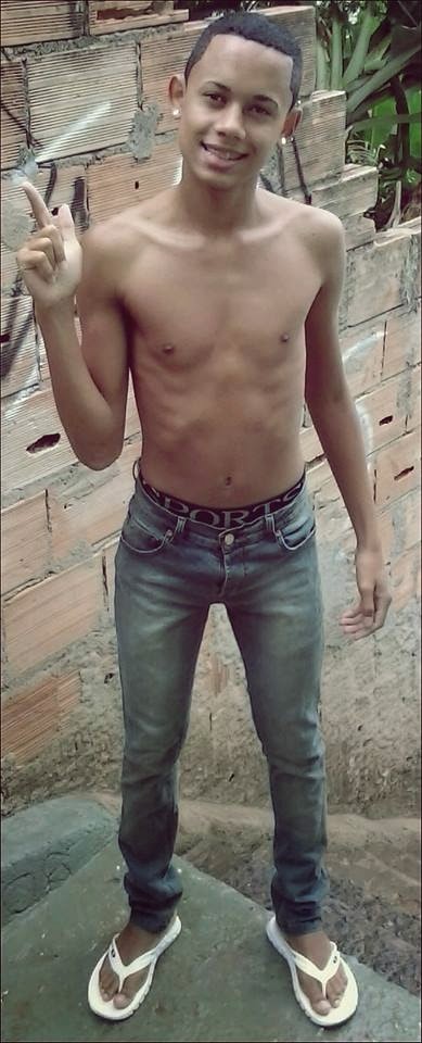 NOVINHOS FAVELADOS ABUSADOS: Maio 2014