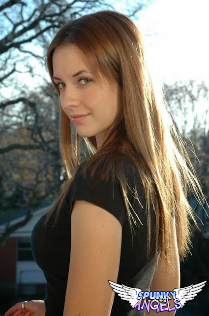 sexy girls: Amy (Spunky Angels)