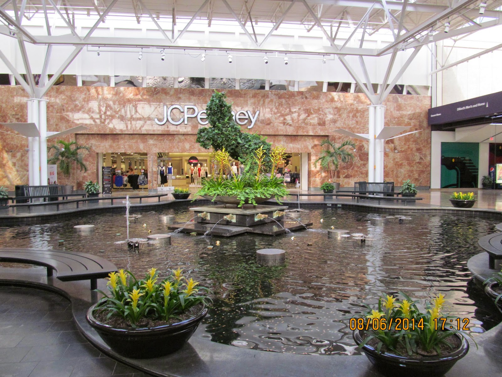 Trip to the Mall: Mall St. Matthews- (Louisville, KY)