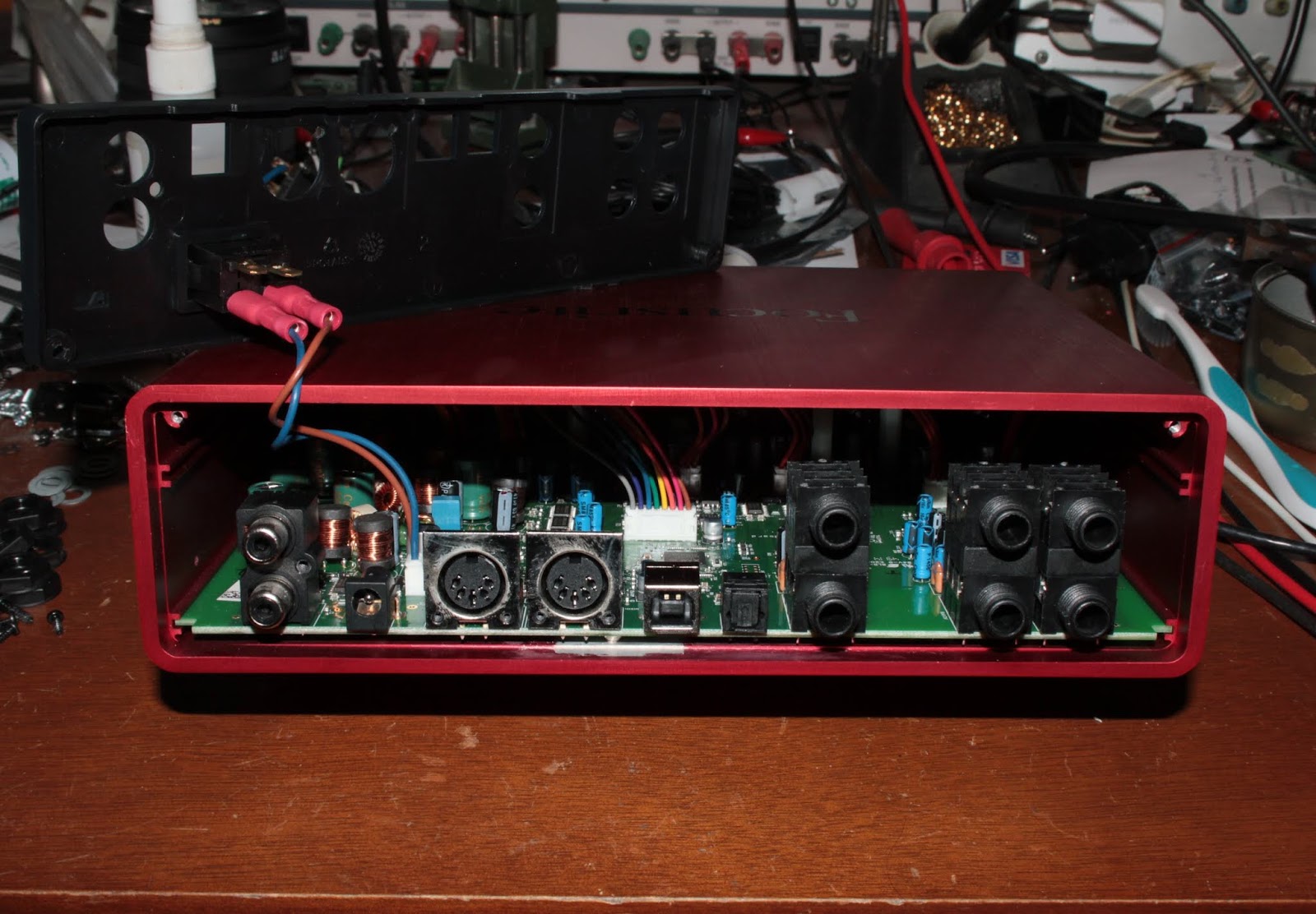 Khron's Cave: #38 Focusrite Scarlett 18i8 (1st gen) teardown