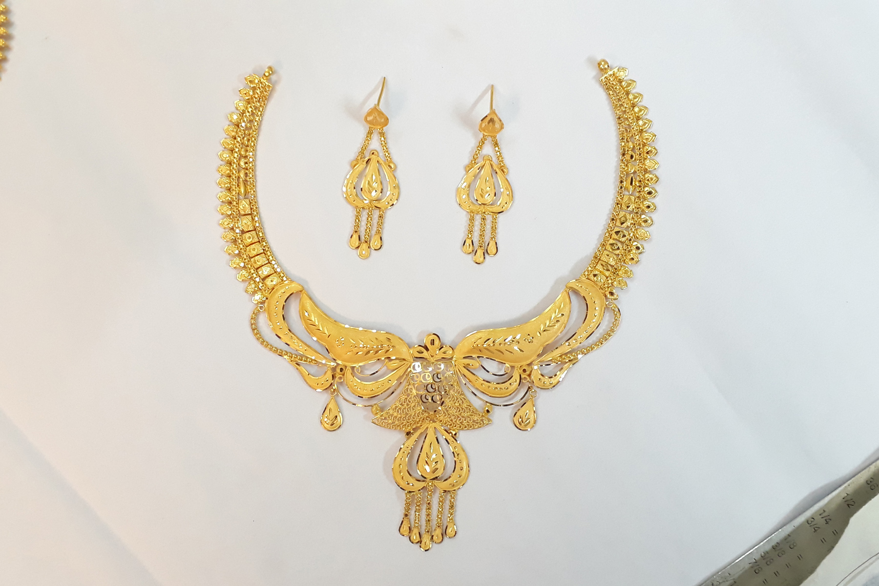 Light Weight Bengali Necklace Designs