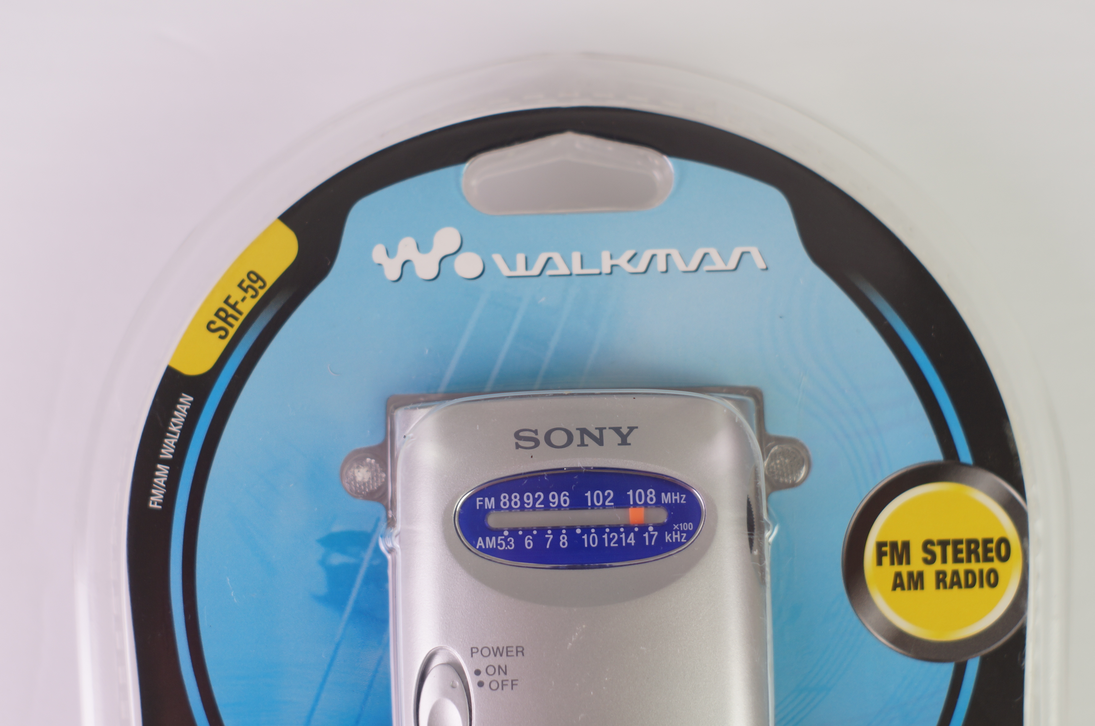 Sony Walkman SRF-59 AM / FM Stereo with Local/Distant DX Switch