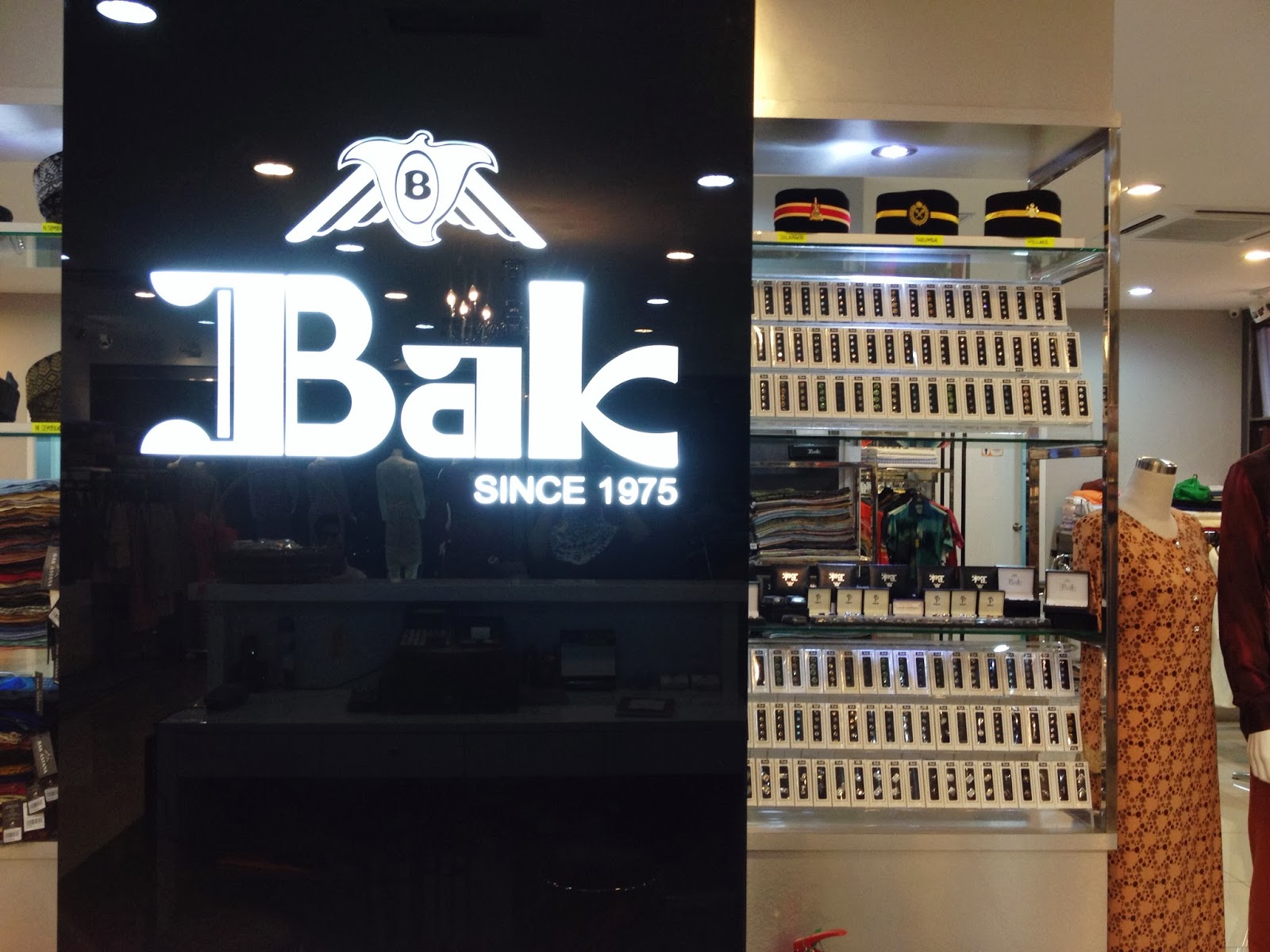 Sweet Like Candy : : :: Bak Tailor