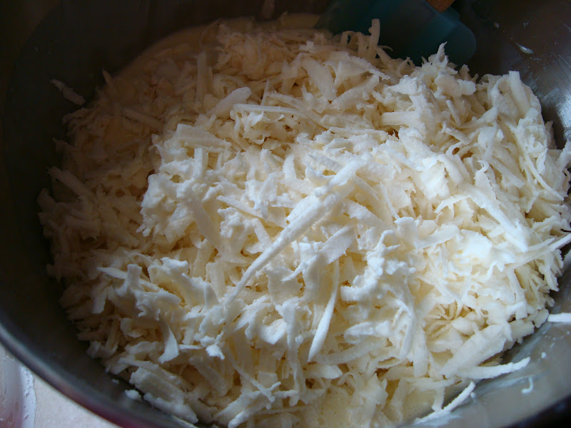 De quase tudo um pouco: Bolo de mandioca