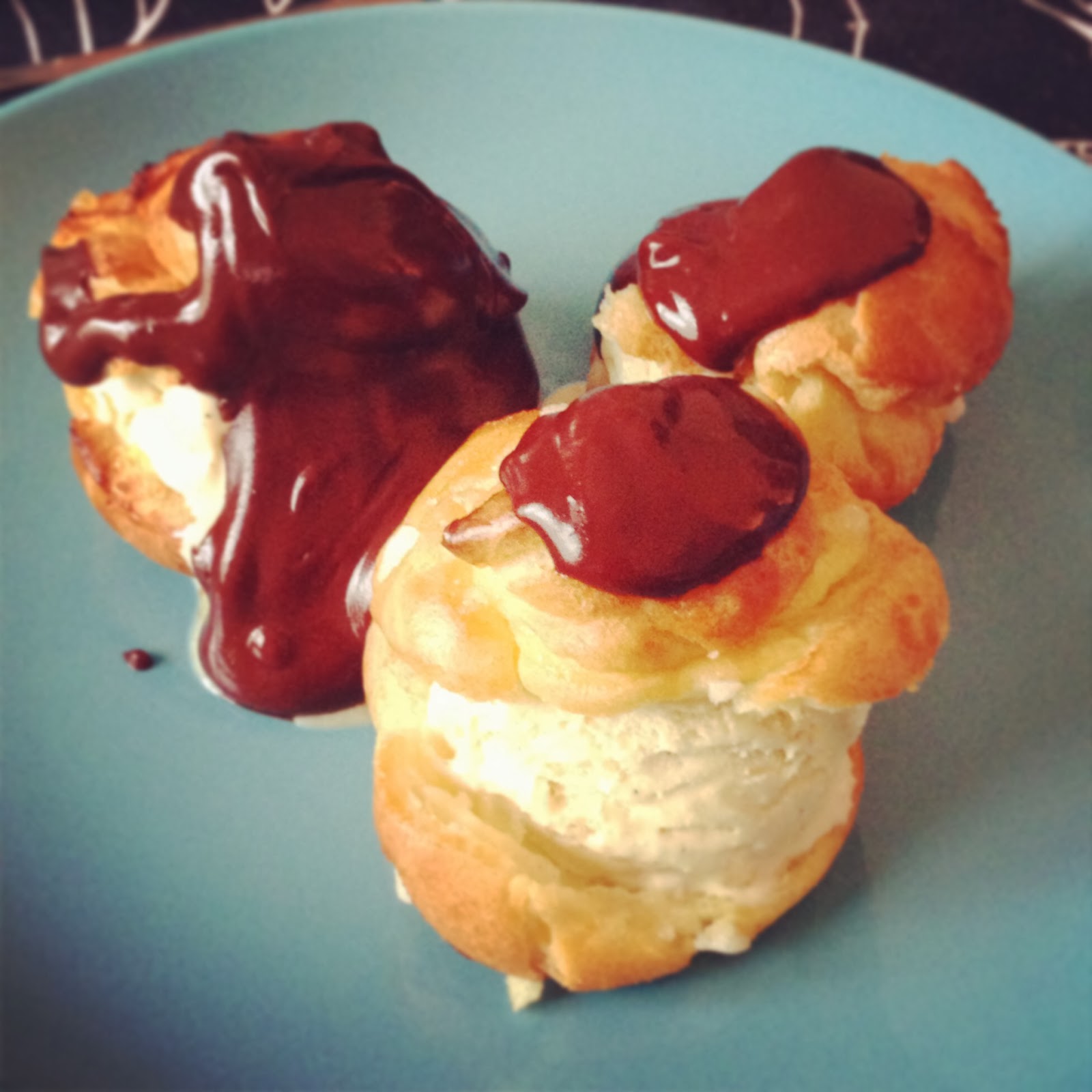 My Little Blog Around The Corner: Choux, choux, choux, choux, choubidou ...