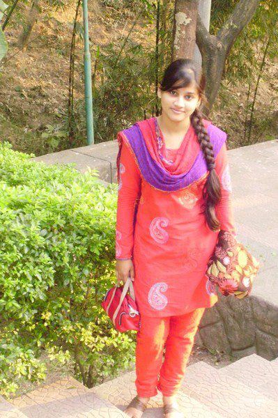 Bangladeshi Meyeder Modern Pose ((((: Desi Banglar Meye