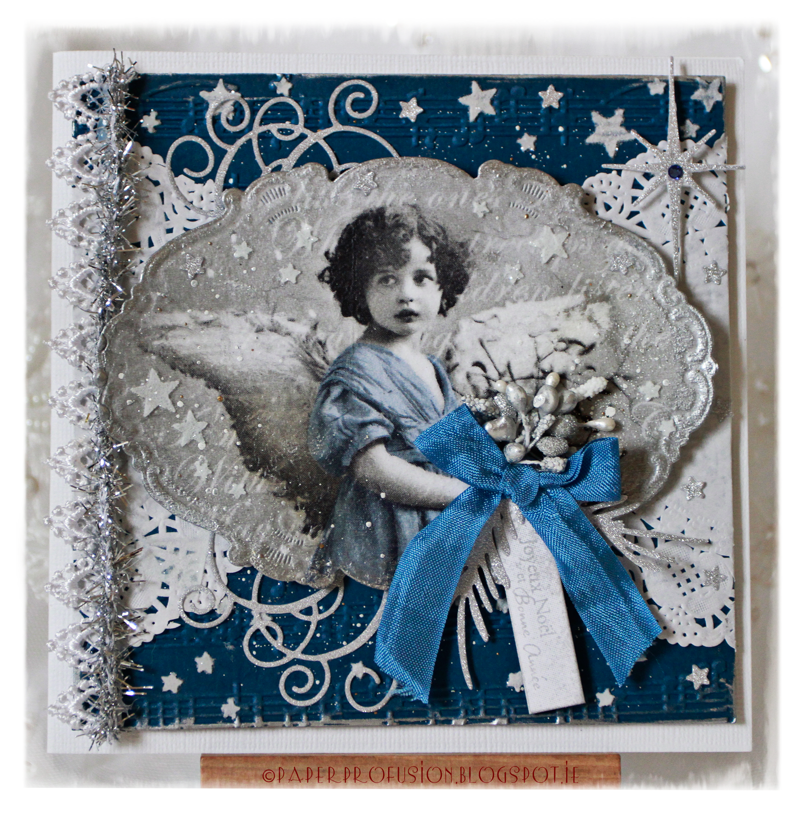 Paper Profusion: Joyeux Noël