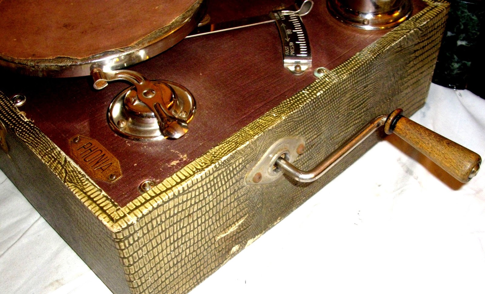 jouet ancien gramophone valise de voyage PHONIA 78 tours odéon ...