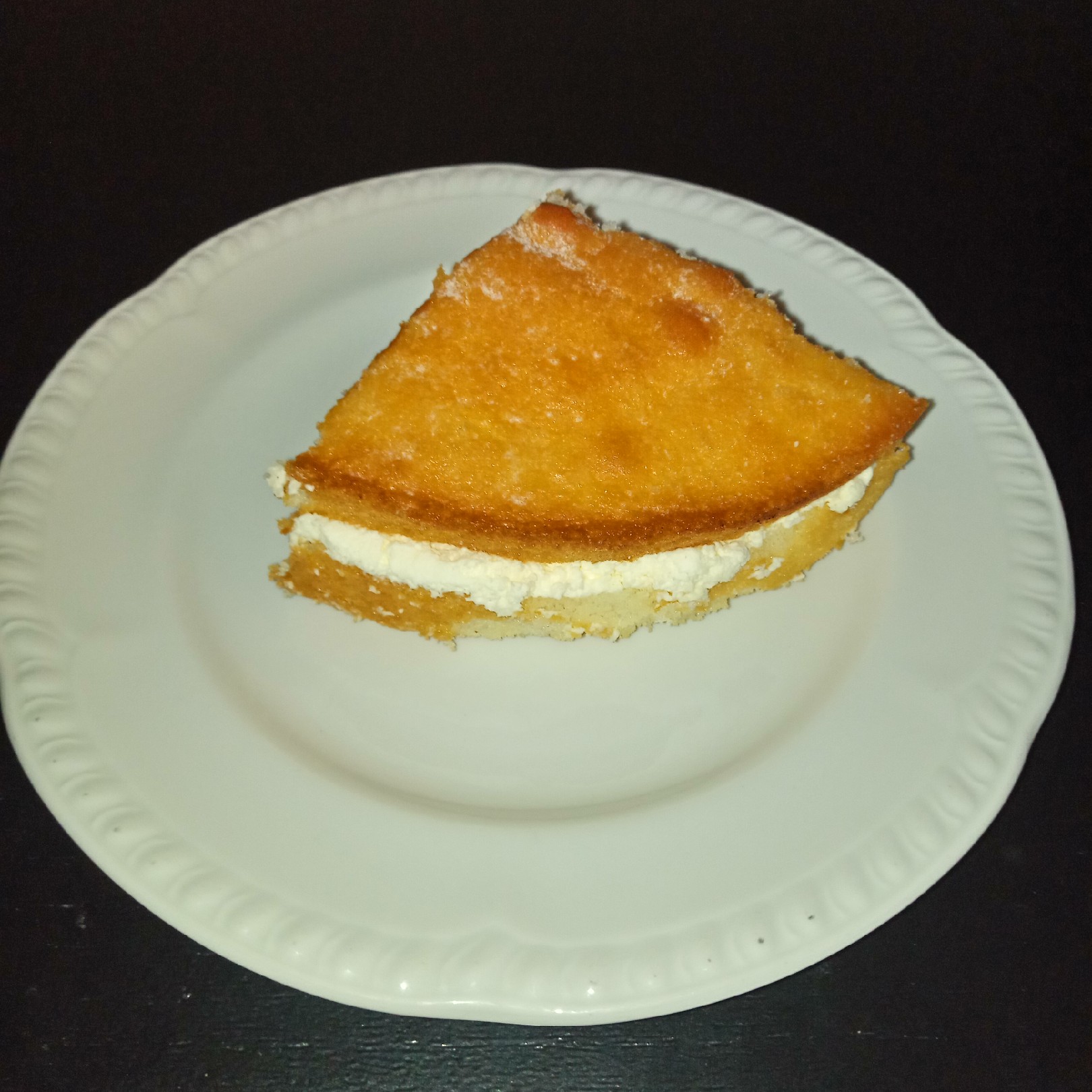Supersupergirl's Food Reviews: ASDA vanilla cream sponge review