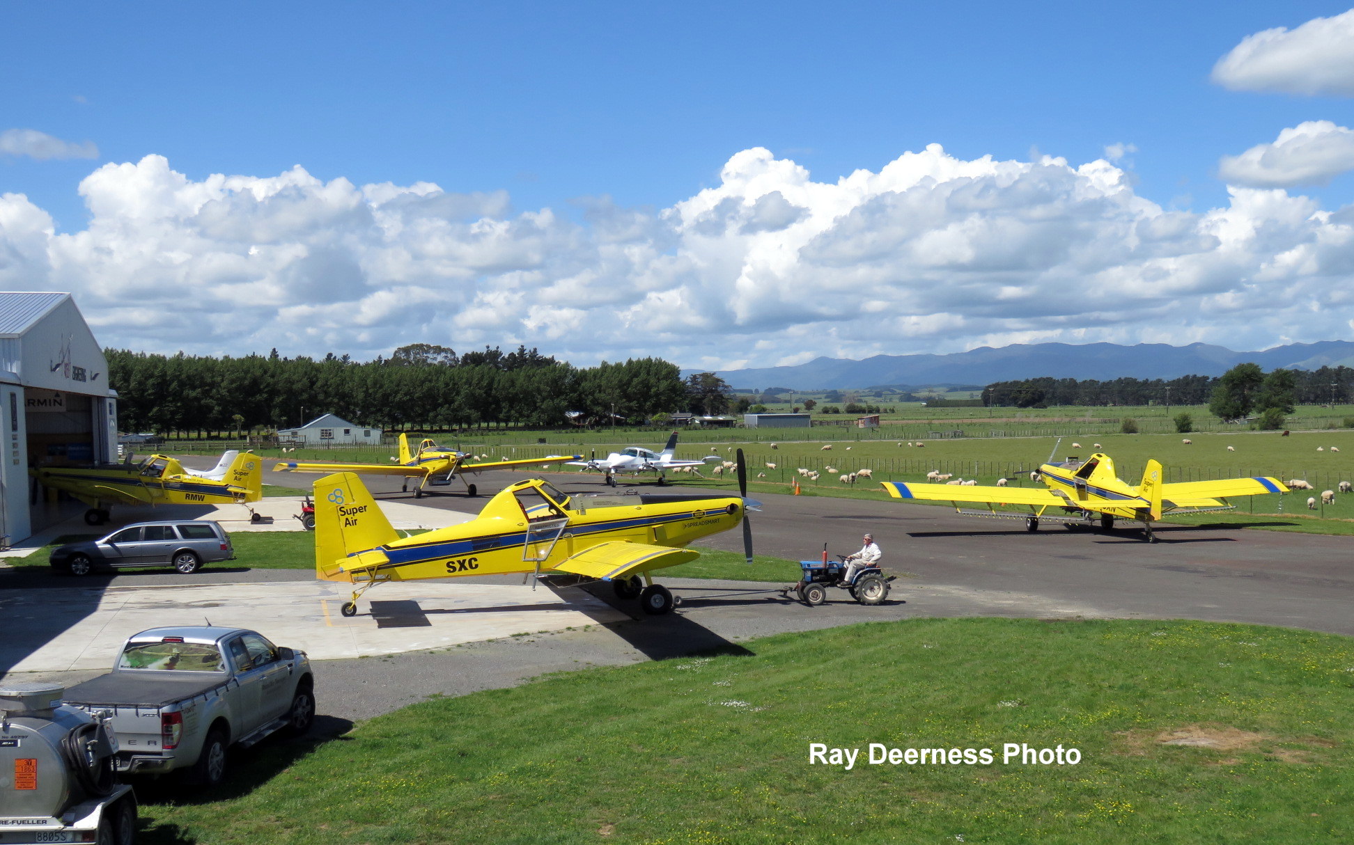 NZ Civil Aircraft: An Assembly of Air Tractors at Feilding Yesterday 18-11-2021
