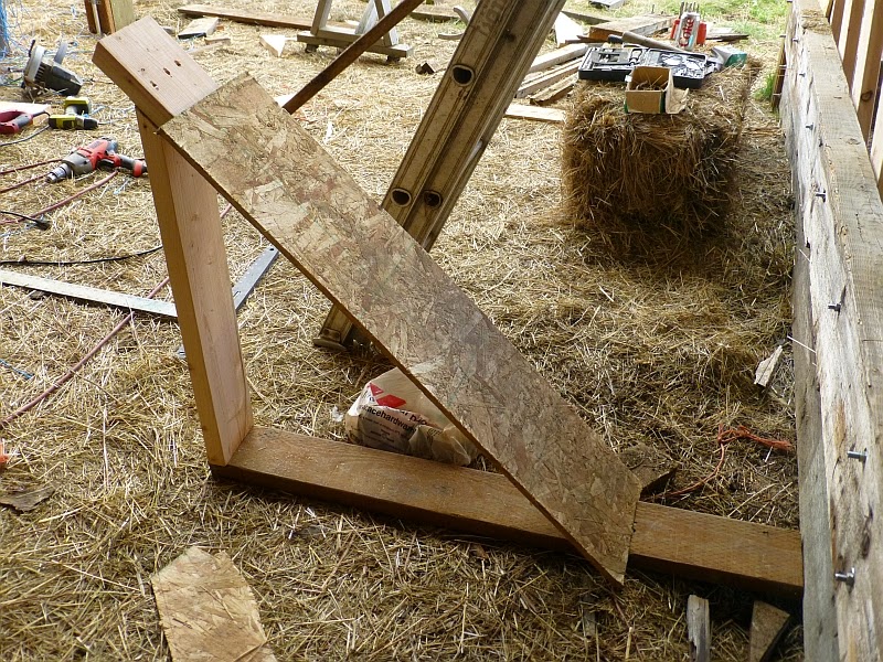 Rural Revolution: Building feed boxes