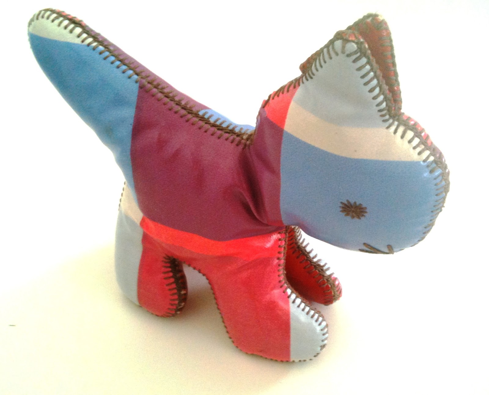 Create oh la la: Vintage Oil Cloth Toy Animals | Vaxduksdjur från ...