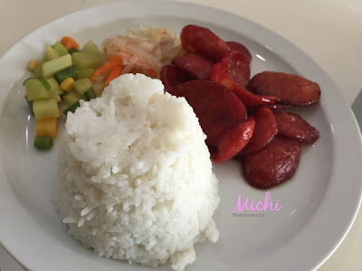 Michi Photostory: Dayrit’s Burger and Roast Beef House