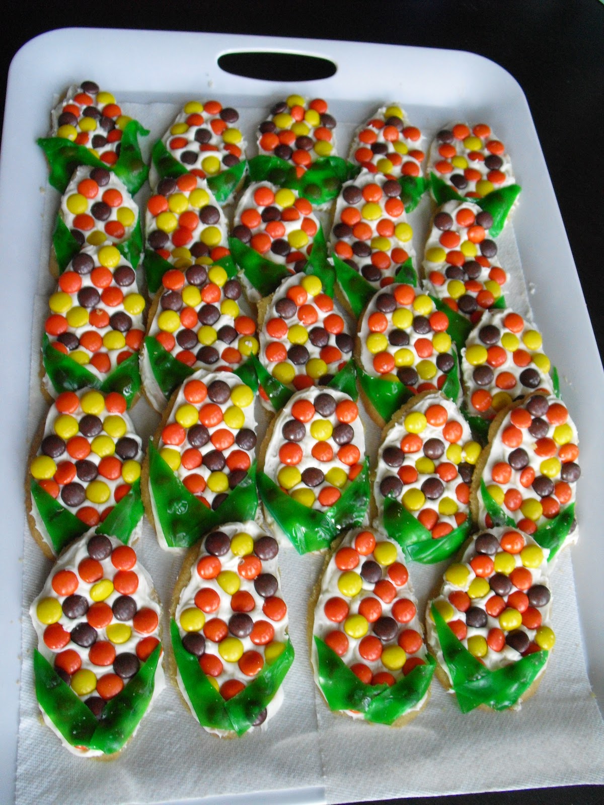 Lindsey's Kitchen: Indian Corn Cookies