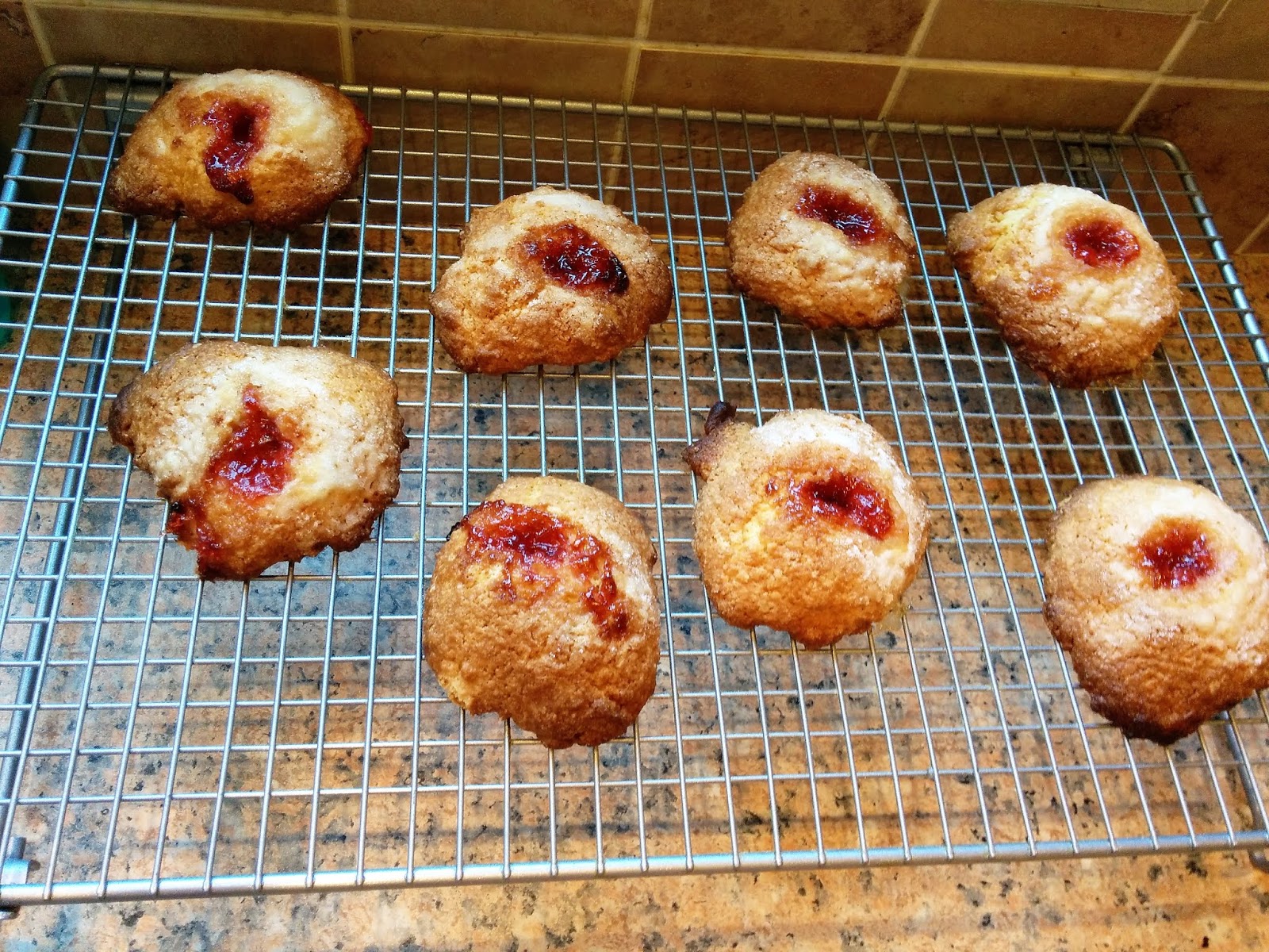 Onions and Paper: RECIPE - cooking with kids - Strawberry Buns