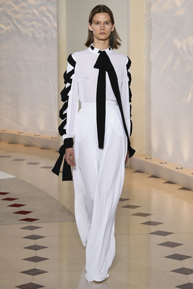 Spleen De Couture: HOW TO DRESS LIKE A STAR BY EMILIA WICKSTEAD