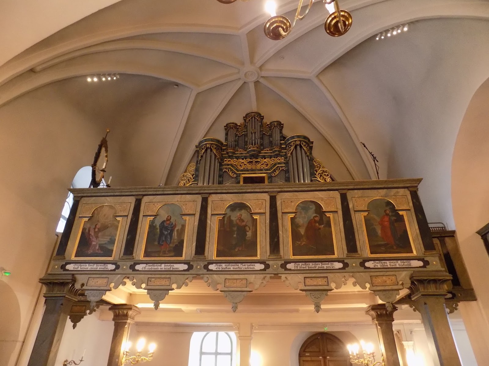 Alla kasvon kaikkivallan - Tarinoita historiasta: Rauman kirkot - Pyhän ...