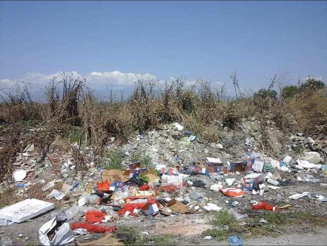 ΠΙΕΡΙΚΗ : ΤΟΝΟΙ ΣΚΟΥΠΙΔΙΩΝ ΣΤΗ ΝΕΑ ΕΦΕΣΣΟ - ΠΕΡΙΒΑΛΛΟΝΤΟΛΟΓΙΚΟ ΕΓΚΛΗΜΑ ...