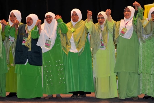 Putra Merdeka: Status Quo Barisan Tertinggi Muslimat@Muslimut..!