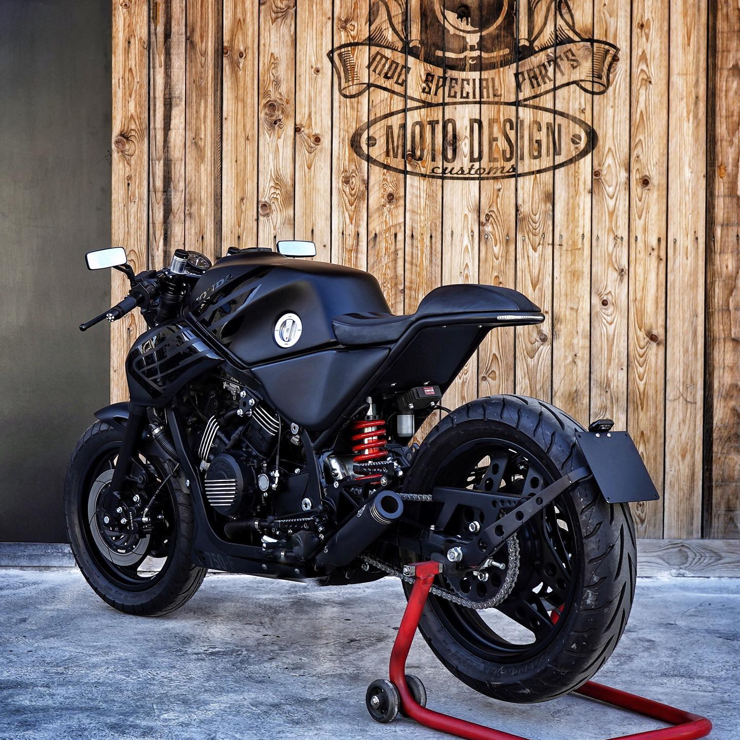 VF750 / Moto Design Customs