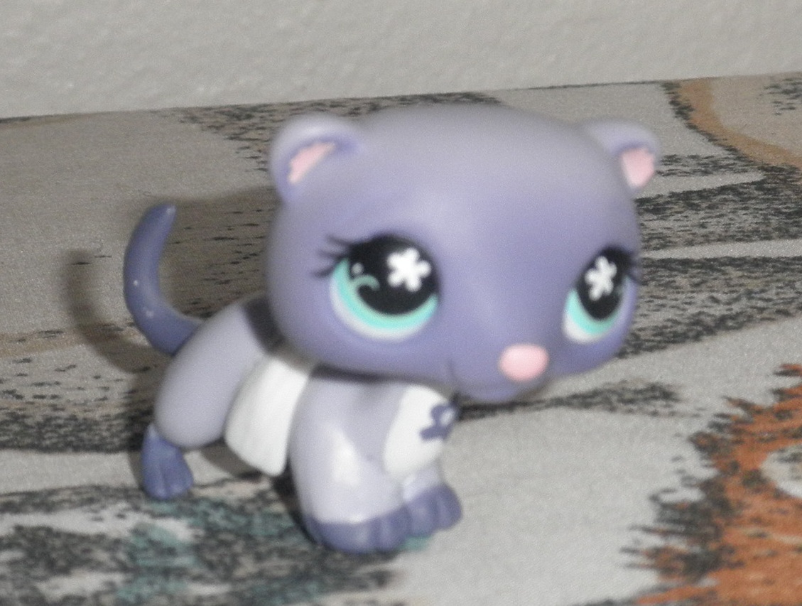 Collectomania: LPS Ferrets