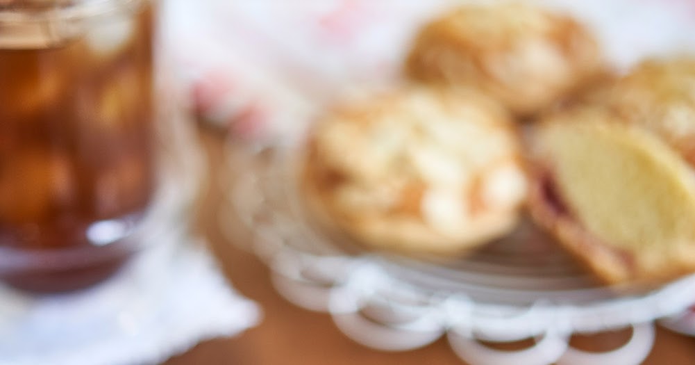 dailydelicious: Mini Almond Tarts