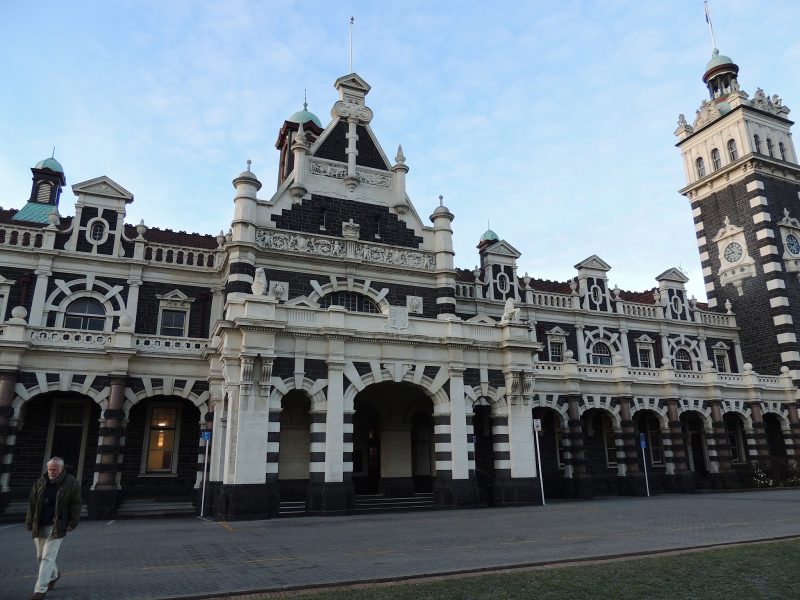 THE ROAD TAKEN : Dunedin Railway Station