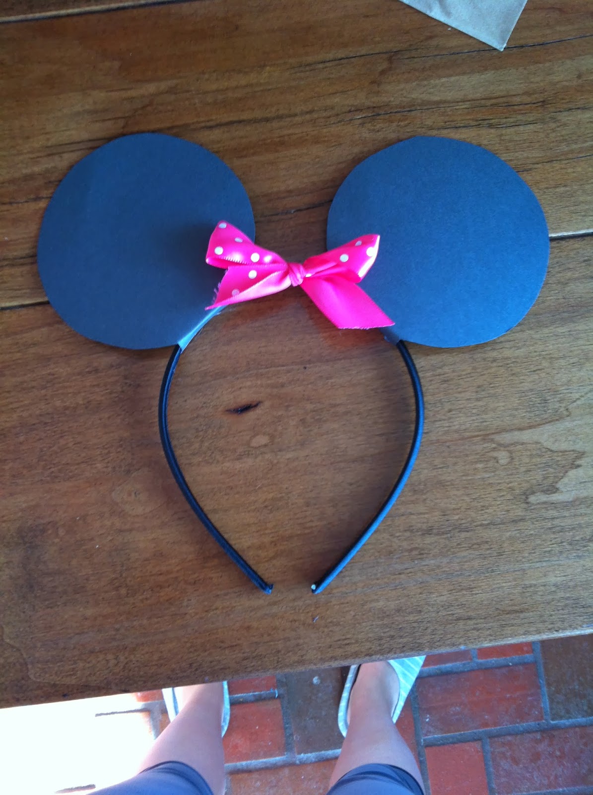 Little Toewsies: Minnie Mouse Party & DIY Pinata