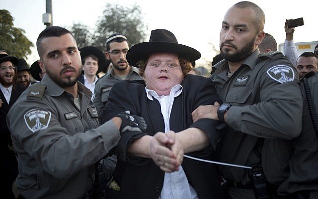 DUS IZ NIES !! Rare View...: CHAREDI SOLDIER WINS NIS 500K IN SUIT ...