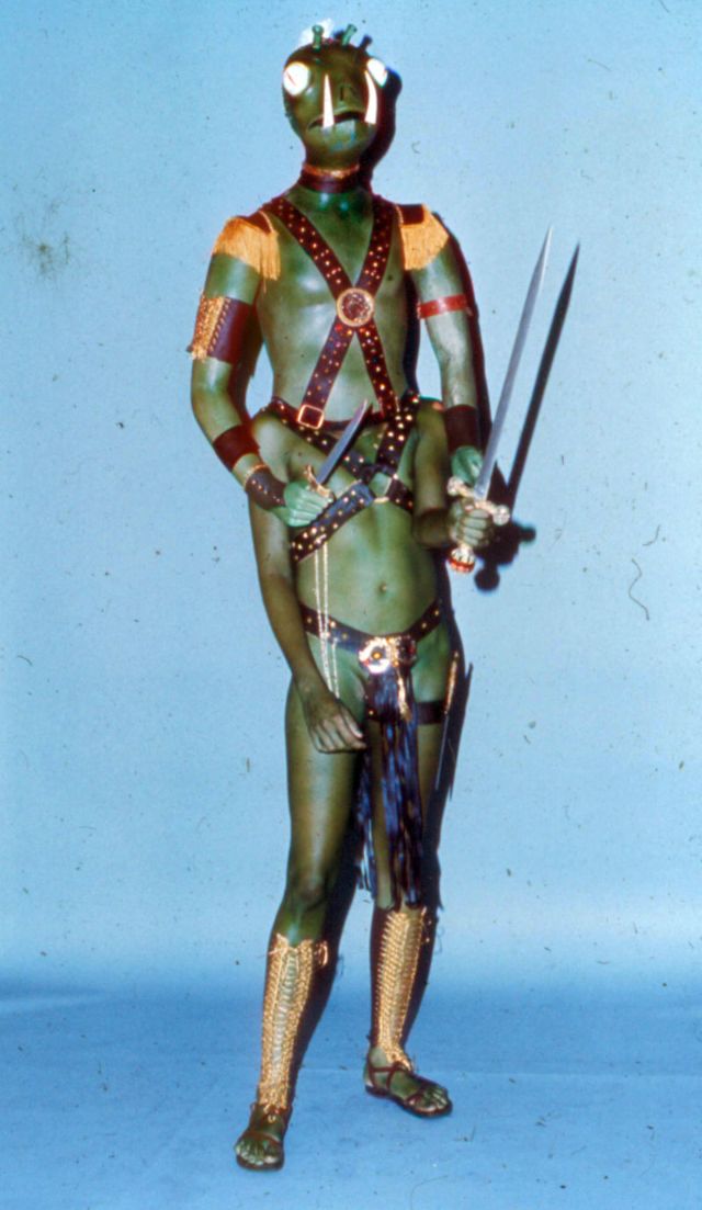 35 Vintage Cosplay Photographs Reveal How Awesome We Used to Be in the ...