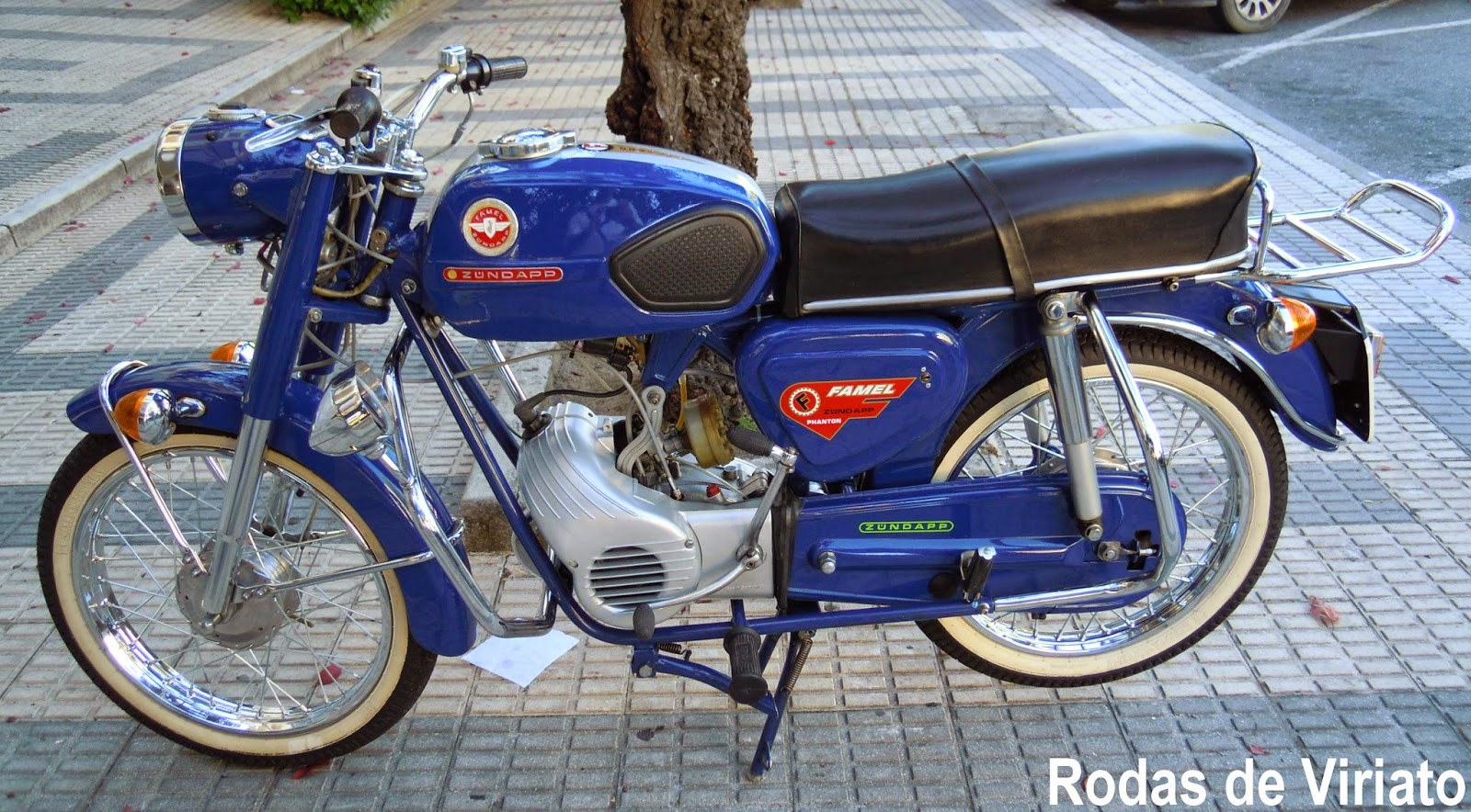 Motorizada Famel Phantom restaurada