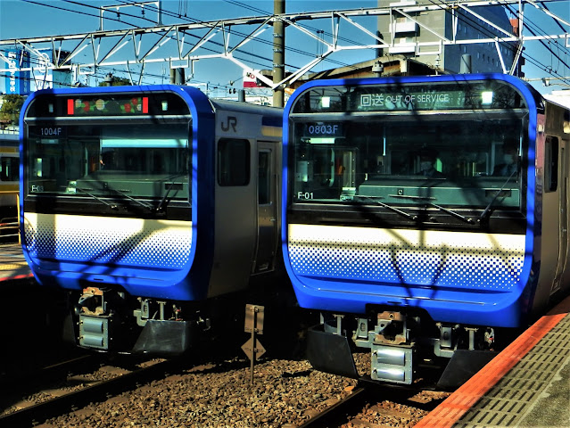 小田急沿線住み鉄道ファン日記: 【一部仕様変更が】東日本旅客鉄道E235系1000番台横クラJ-07編成・横クラF-07編成の尾灯に注目