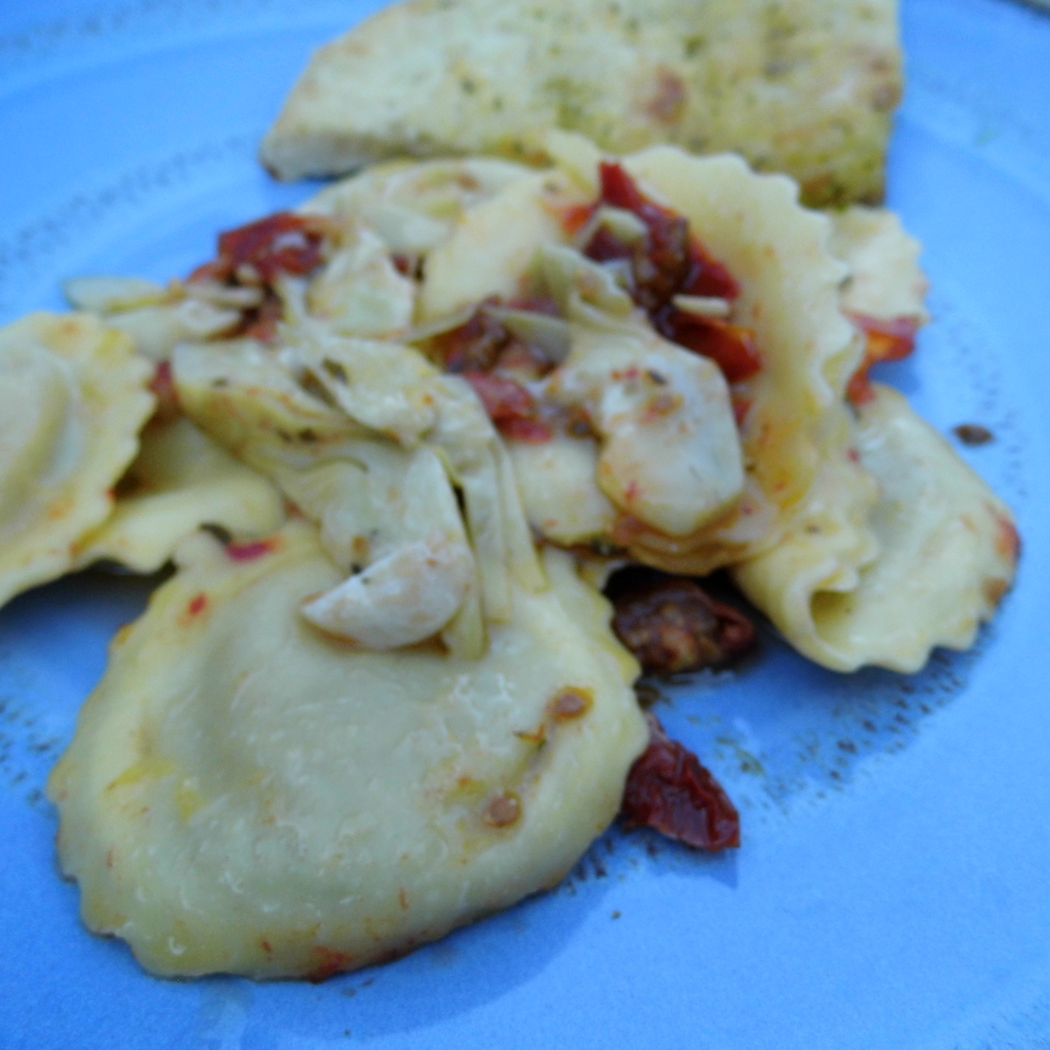 Kate's blog (Reading & Eating): Dinner, 1/6/20: Ravioli with garlic ...