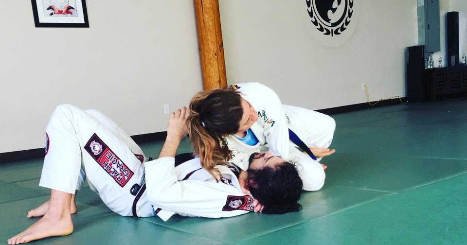 "On The Go With Almine": Jiu-Jitsu, Self Defense, Size Differences ...
