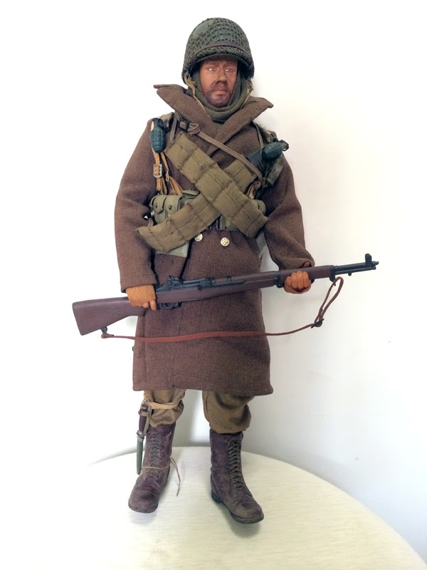 1/6 Action Figures: Dragon WW2 US Paratrooper (Battle of the Bulge) - S$60